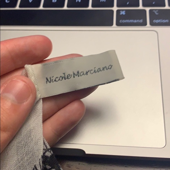 Nicole Marciano | Accessories | Nicole Marciano Polyester Baroque Style ...